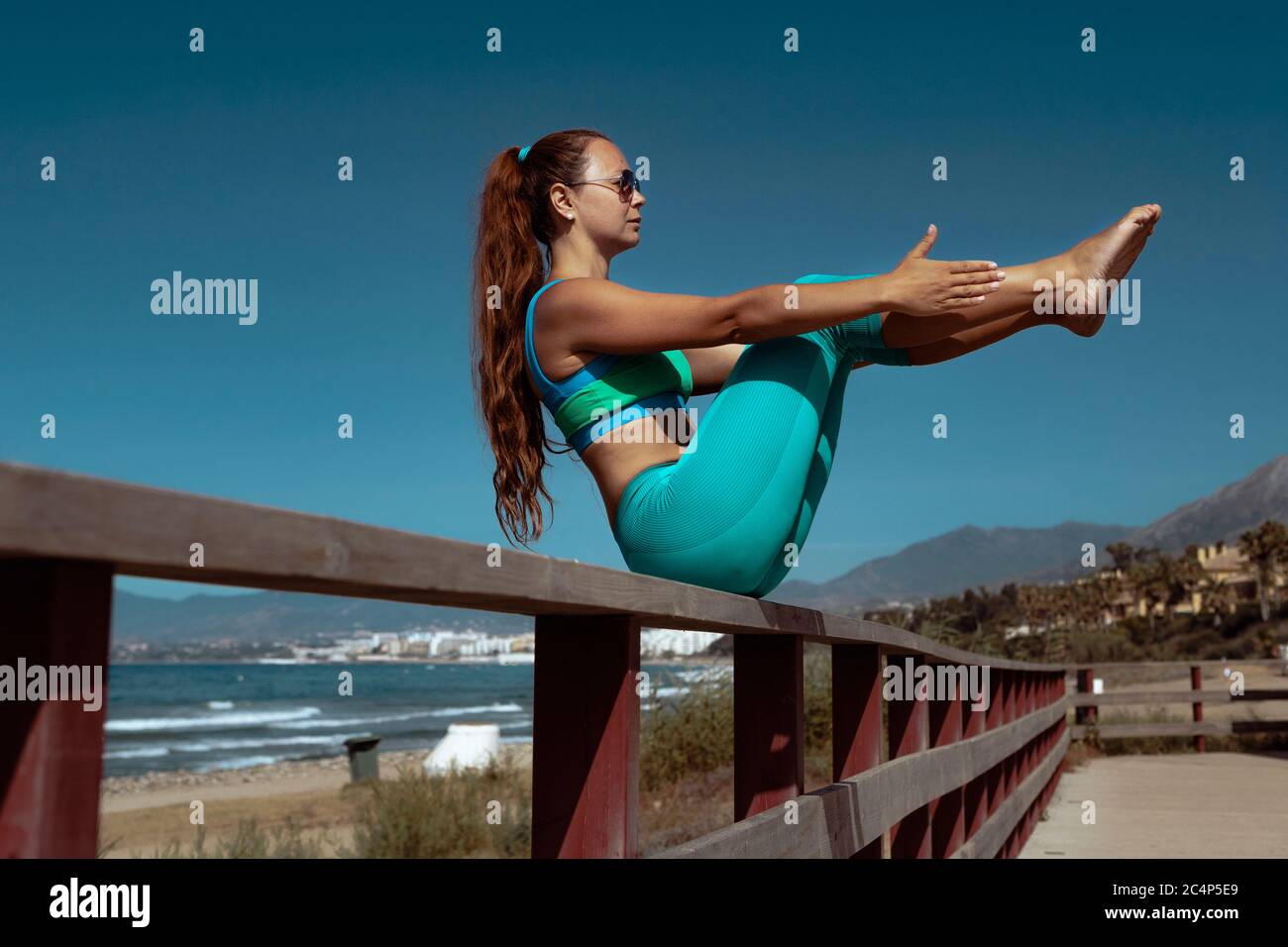 Barca da yoga immagini e fotografie stock ad alta risoluzione - Alamy