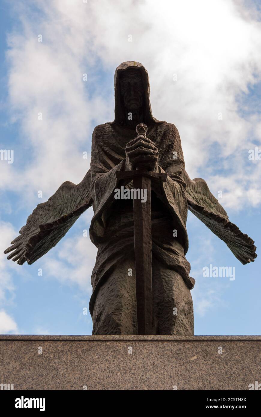 Scultura di angelo caduto immagini e fotografie stock ad alta ...