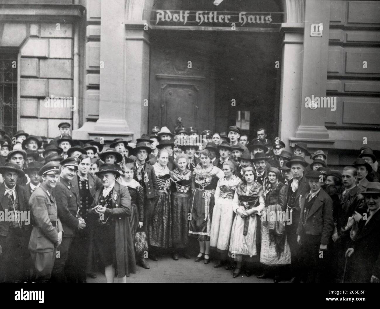 Hitler House Heinrich Hoffmann Photographs 1934 fotografo ufficiale di ...