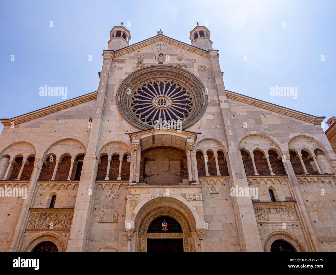 Esterno della cattedrale di modena immagini e fotografie stock ad alta ...
