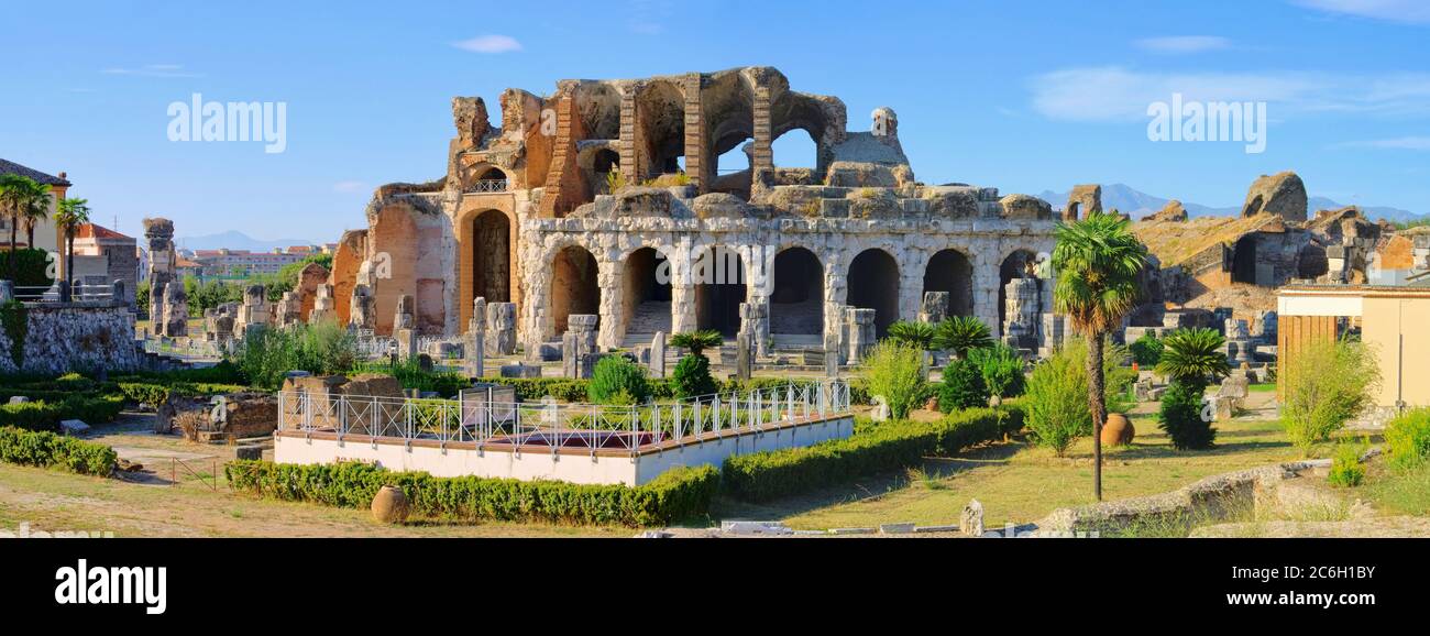 Anfiteatro di capua immagini e fotografie stock ad alta risoluzione - Alamy