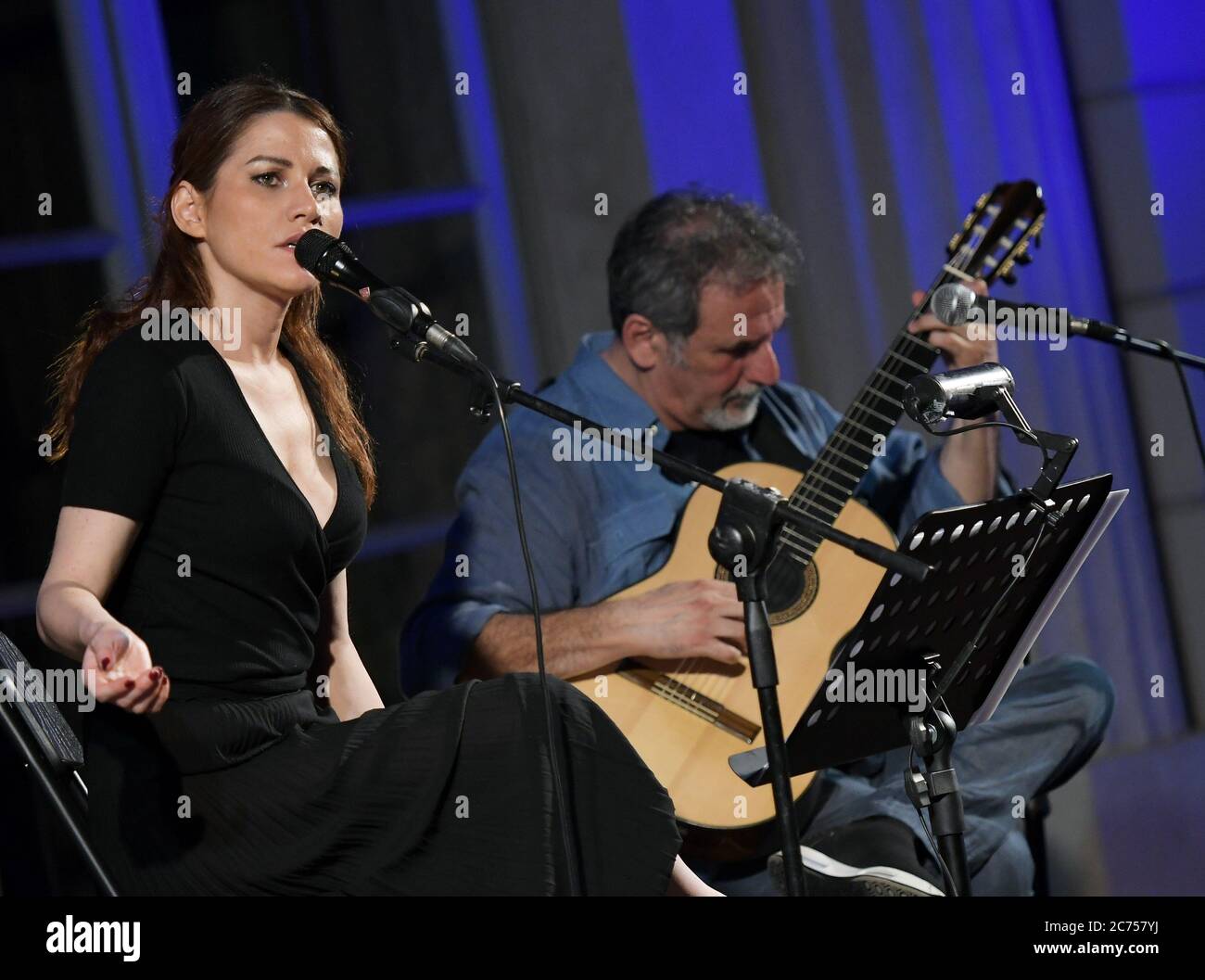 Milano, Italia il cantante Helena Hellwig massimo Germini Guitar ...