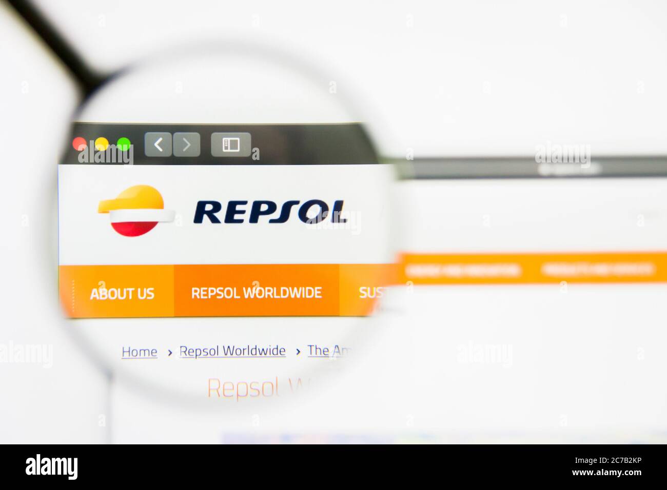 Logo repsol immagini e fotografie stock ad alta risoluzione - Alamy