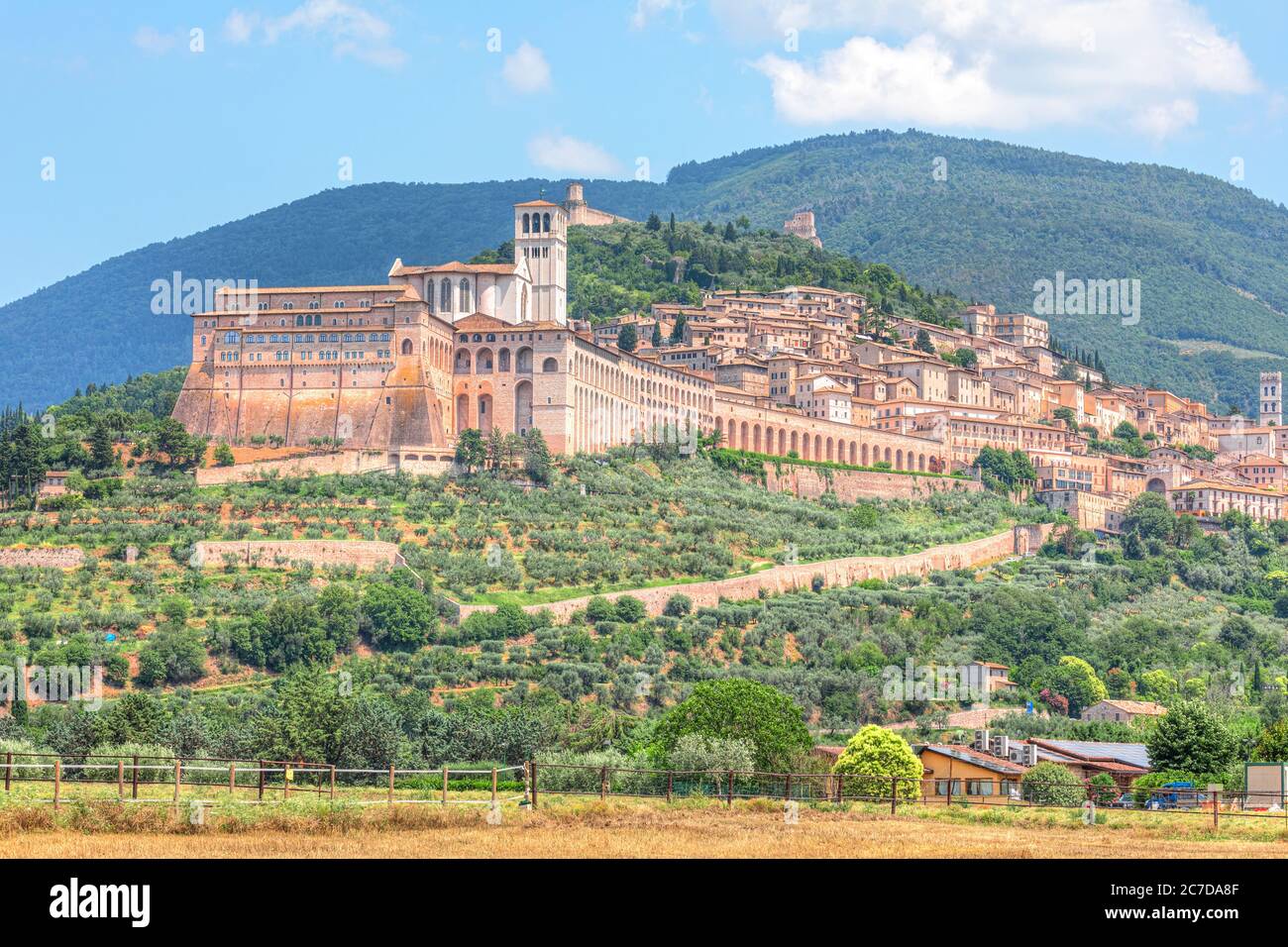 Centro storico di assisi immagini e fotografie stock ad alta ...
