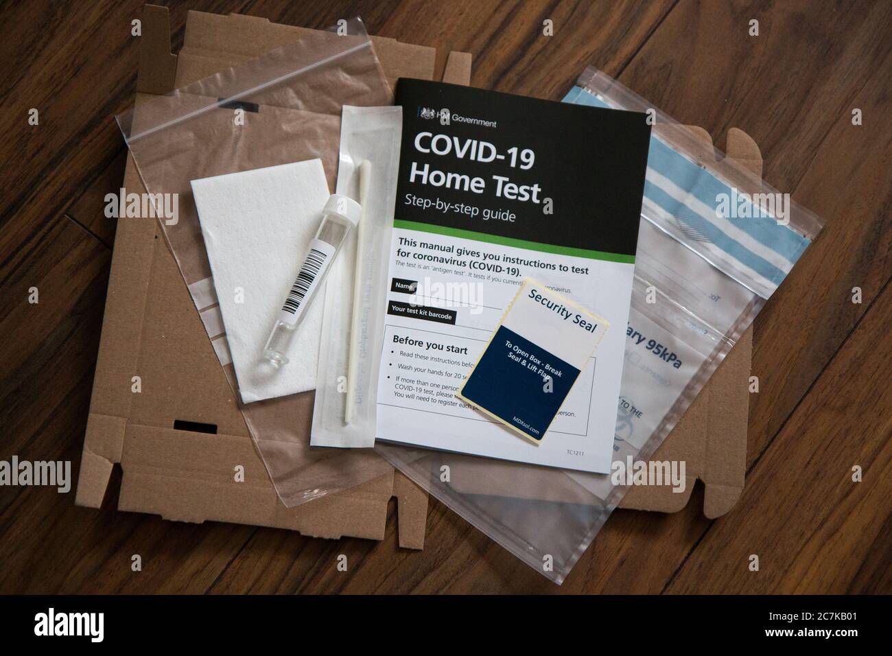 A casa test covid19 immagini e fotografie stock ad alta risoluzione - Alamy