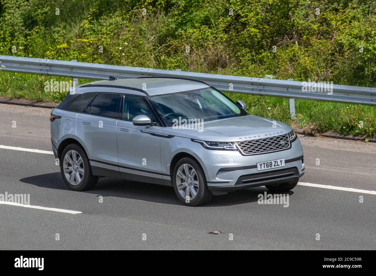 2019 argento Indus Silver Metallic Land Rover Range Rover Velar D300 R ...
