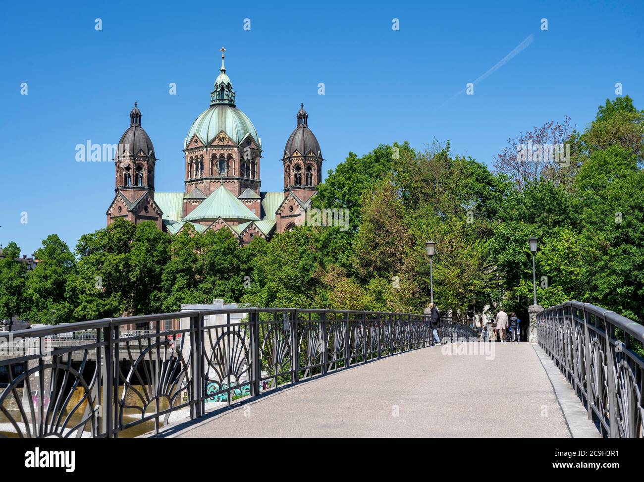 Kabelsteg bridge munich immagini e fotografie stock ad alta risoluzione ...