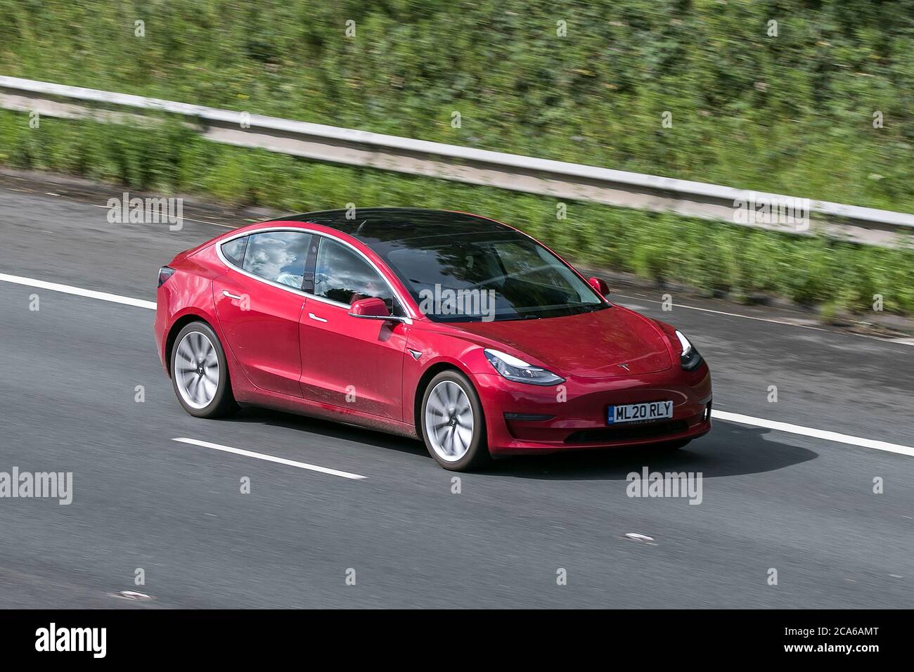 Tesla model 3 immagini e fotografie stock ad alta risoluzione - Alamy