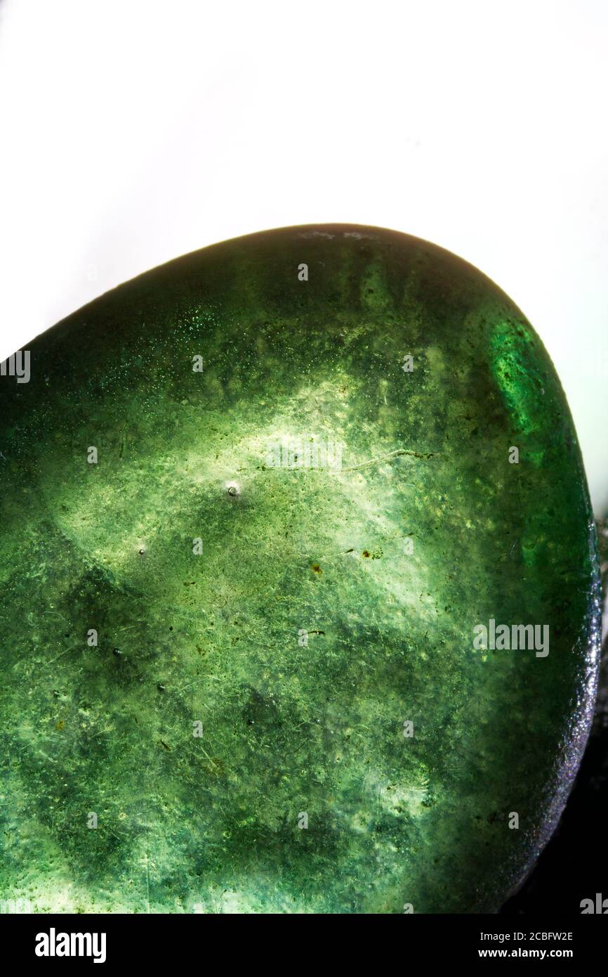 Nefrite verde immagini e fotografie stock ad alta risoluzione - Alamy