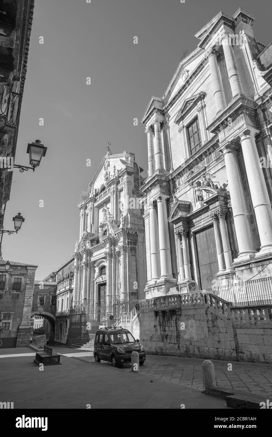 Catania - i portali barocchi delle chiese la Chiesa di San Benedetto e ...