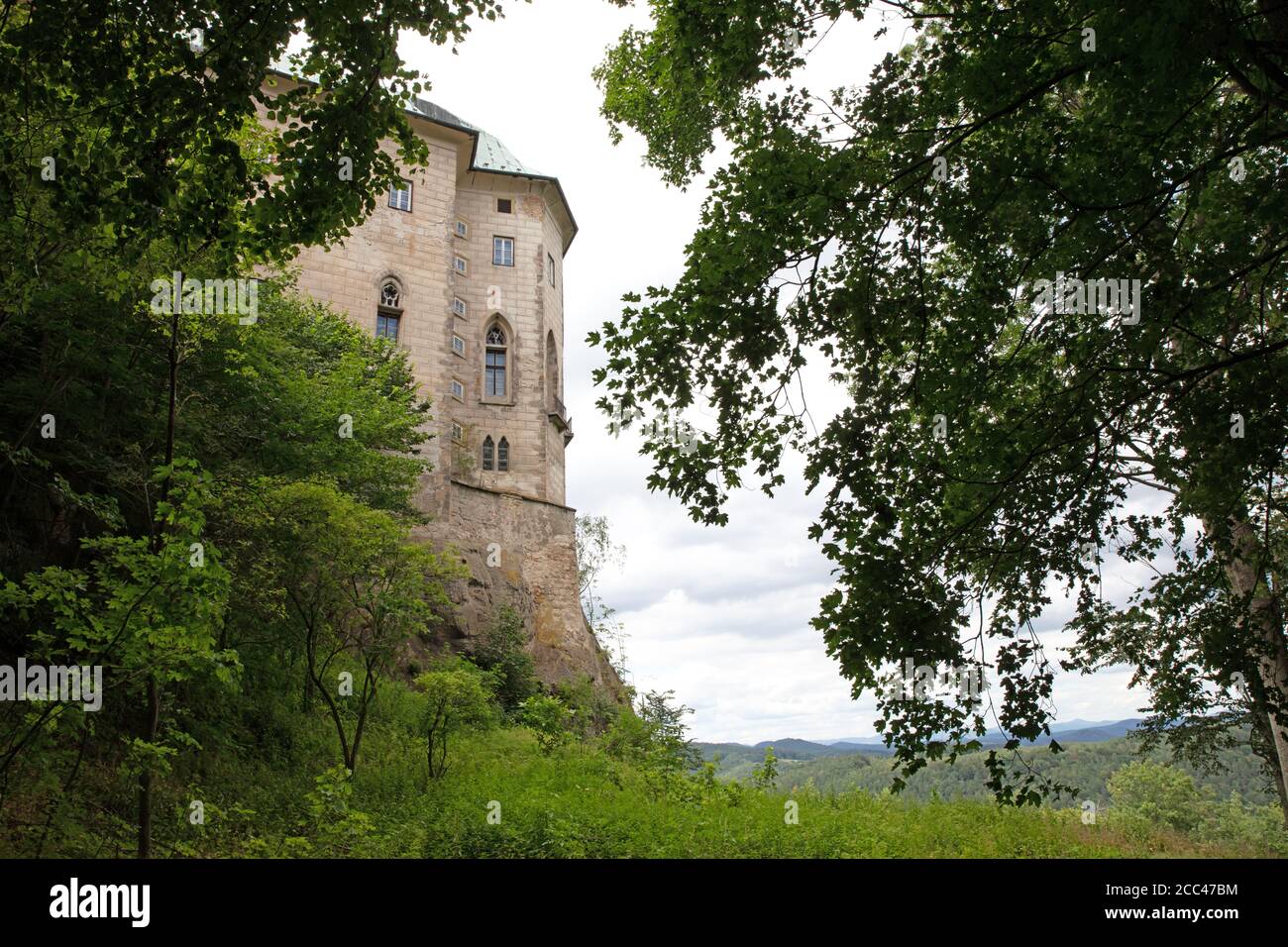 Il castello di Houska è un antico castello gotico. È uno dei castelli ...
