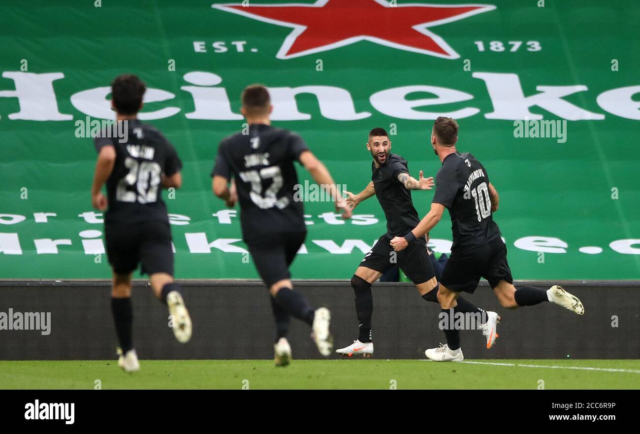 Benjamin tatar immagini e fotografie stock ad alta risoluzione - Alamy