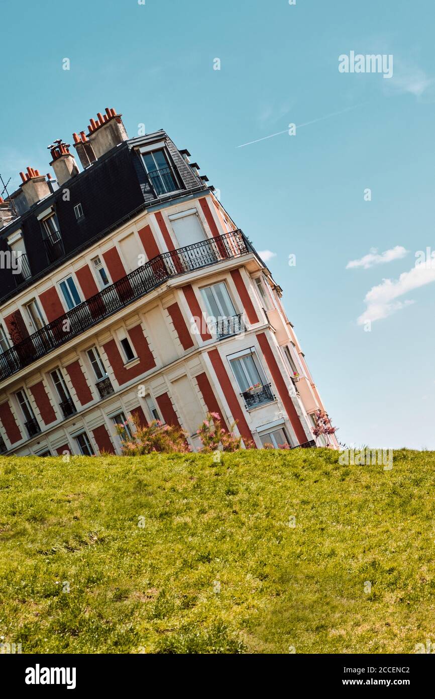 Europa, Francia, Parigi, Montmartre, Sacre Coeur, casa storta al Sacre ...