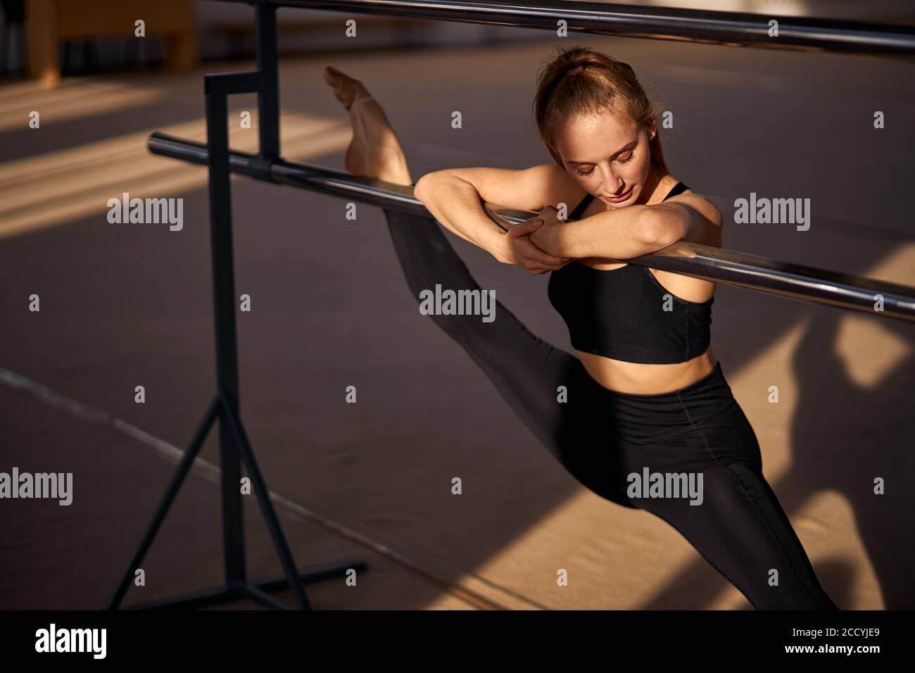 Danza Acrobatica Immagini e Fotos Stock - Alamy