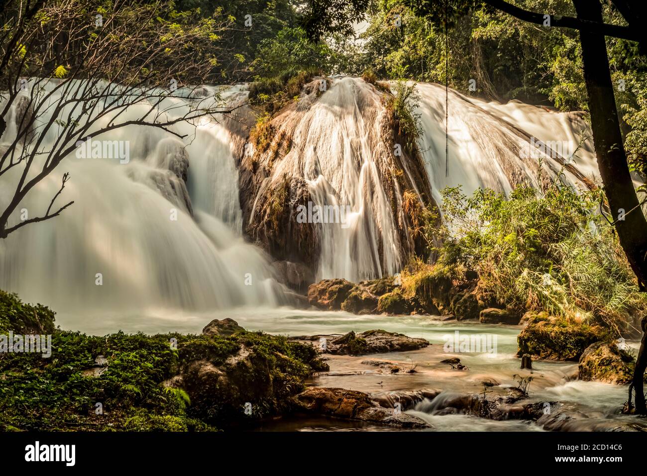 Cascate di agua azul immagini e fotografie stock ad alta risoluzione - Alamy