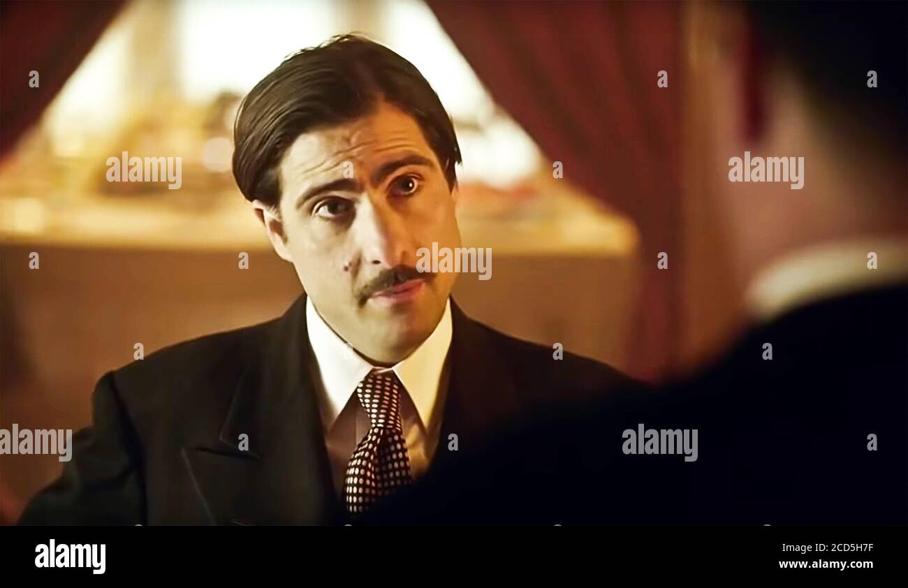 STATI UNITI. Jason Schwartzman in una scena da ©FX serie TV: Fargo ...