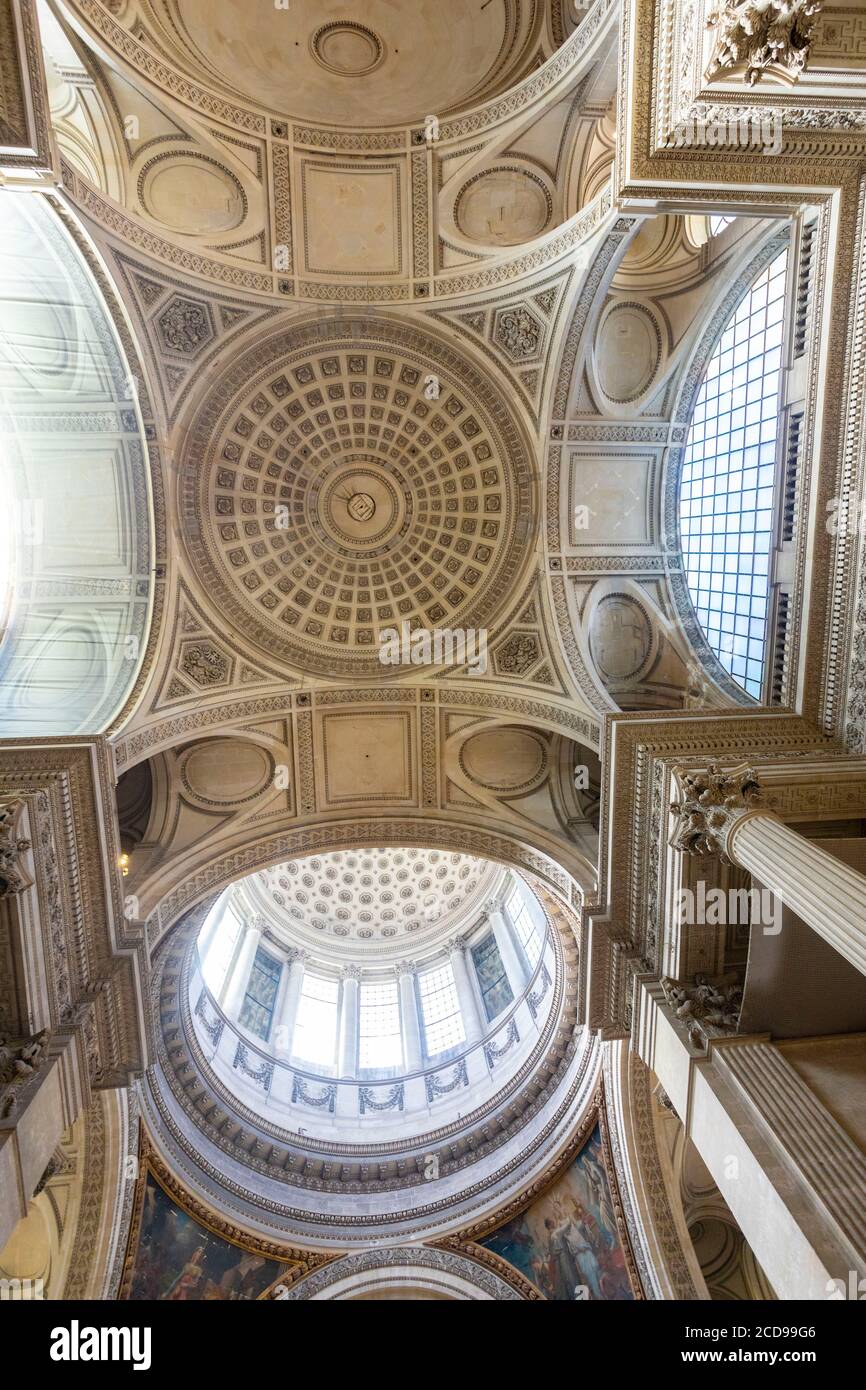 Soffitto neoclassico immagini e fotografie stock ad alta risoluzione ...