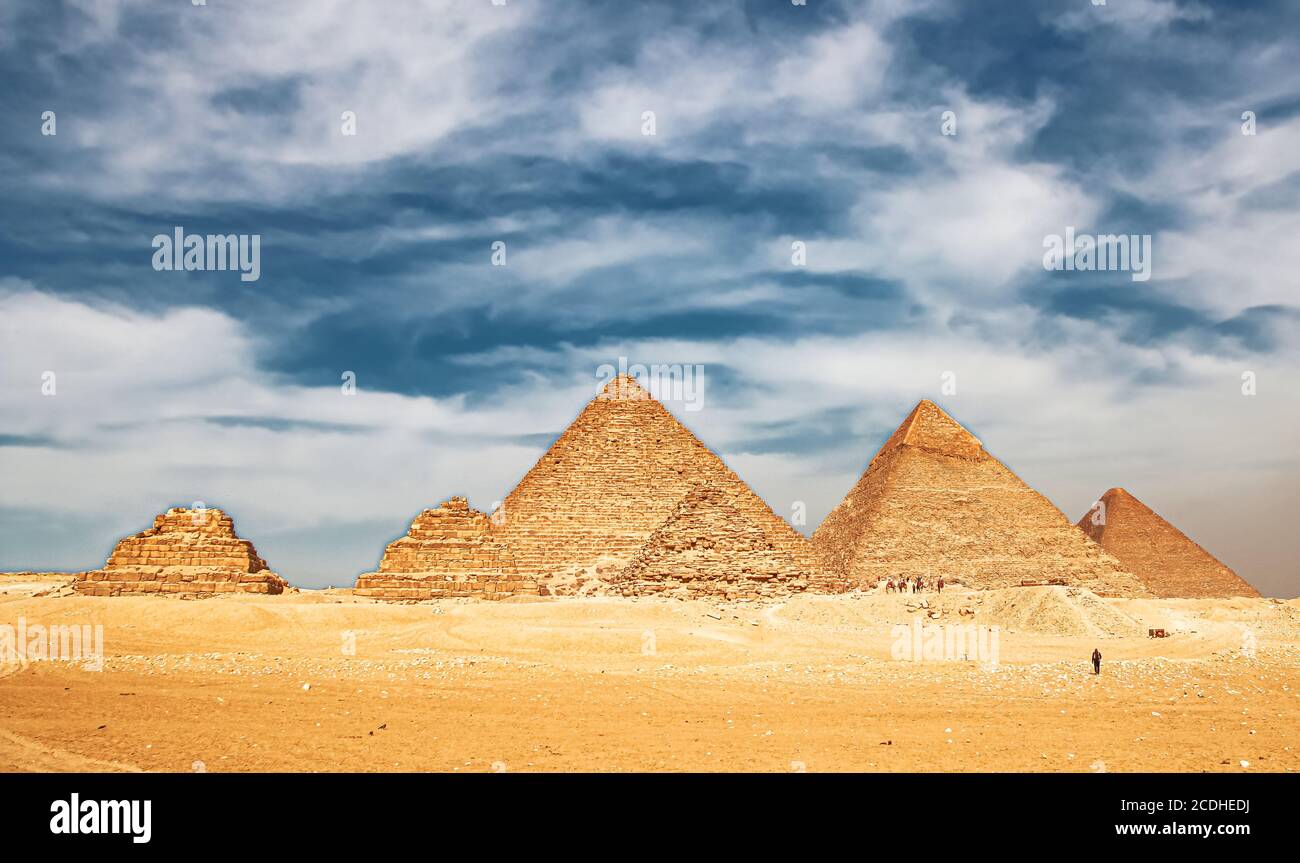 Deserto delle piramidi immagini e fotografie stock ad alta risoluzione ...