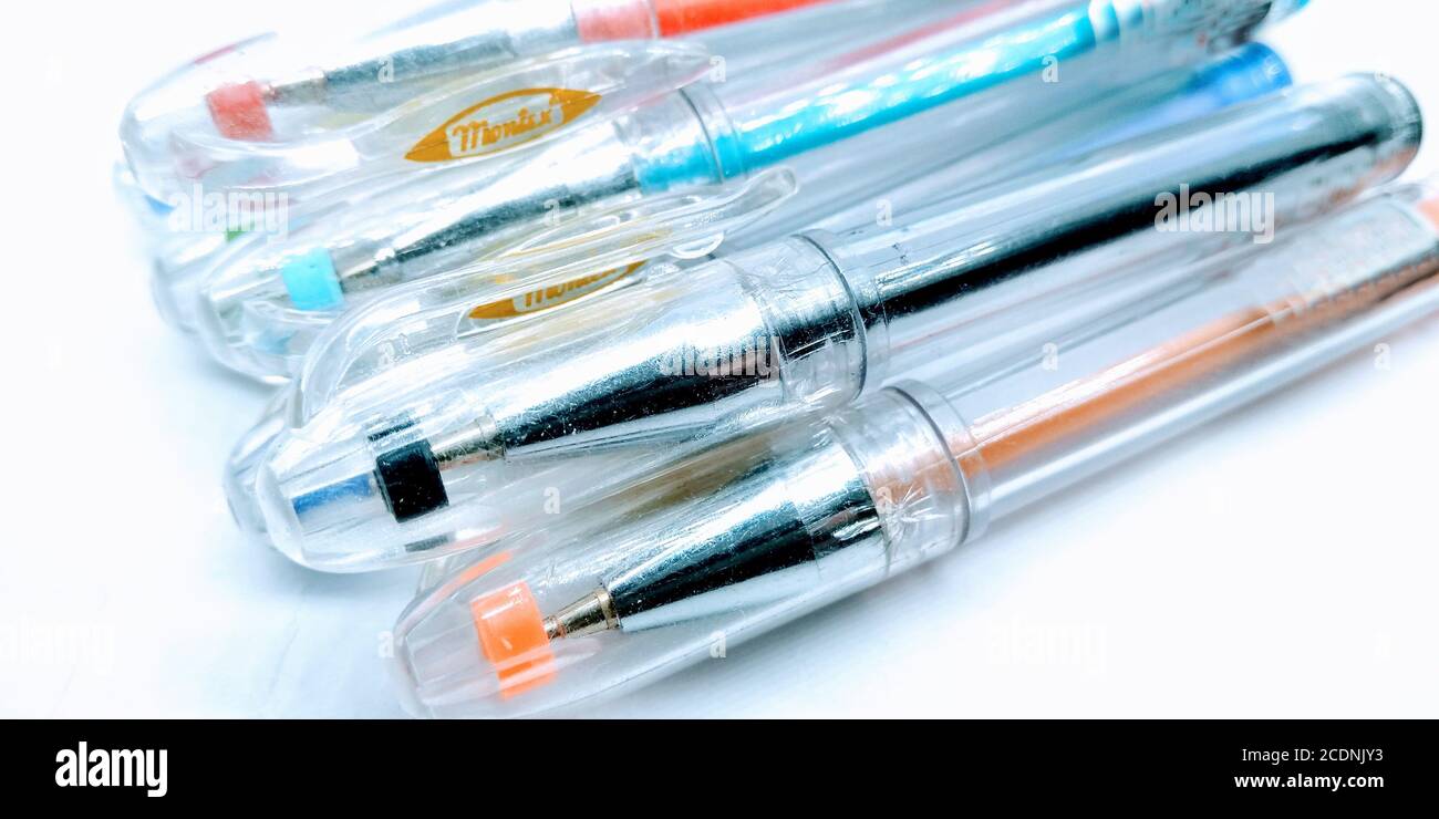 Segno del pennino della penna immagini e fotografie stock ad alta ...