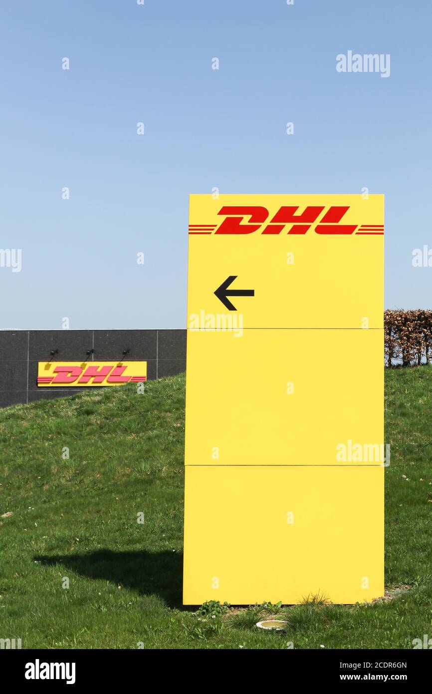 Divisione pacchi e posta espressa di deutsche post dhl immagini e ...