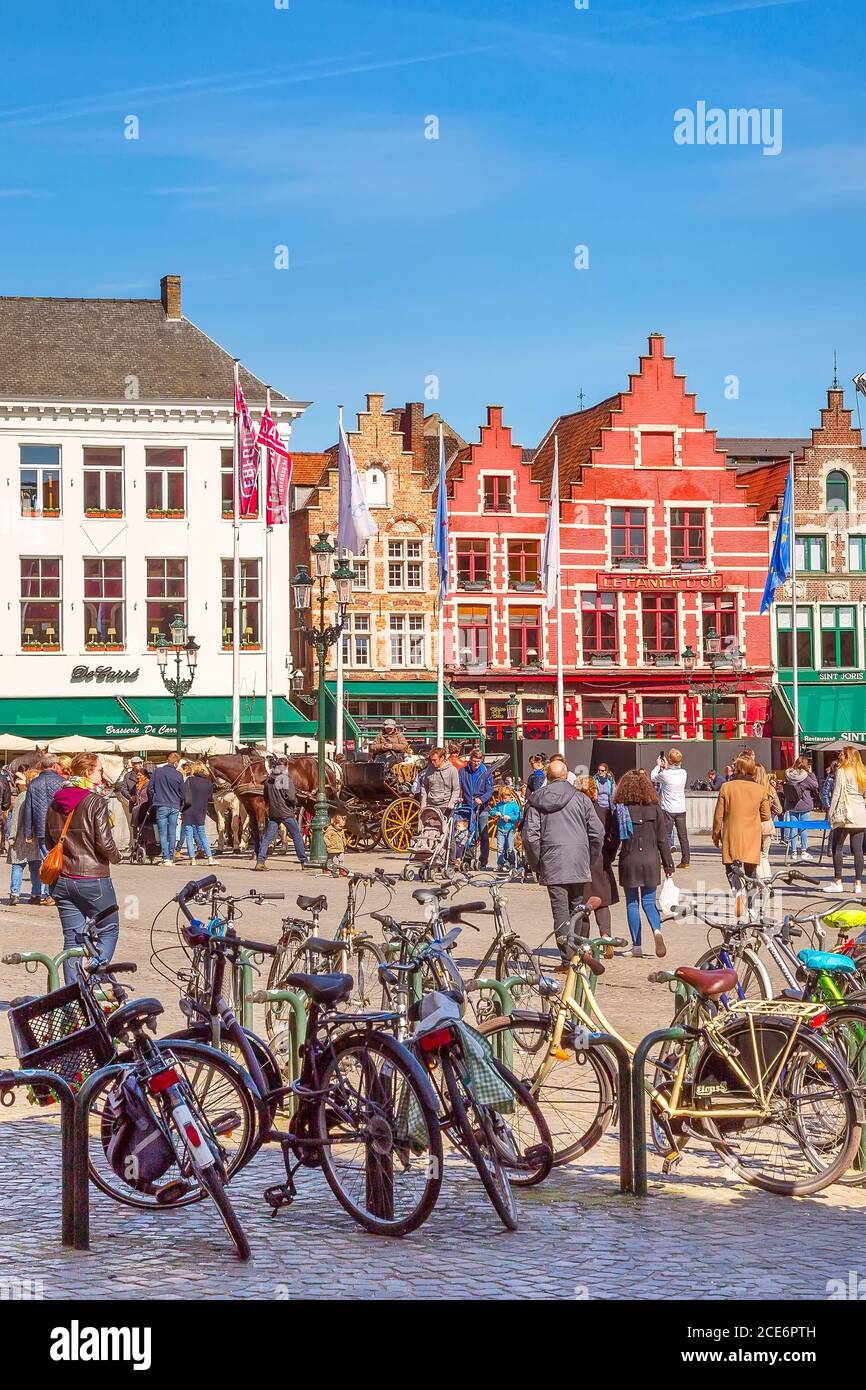 Case tradizionali di bruges immagini e fotografie stock ad alta ...