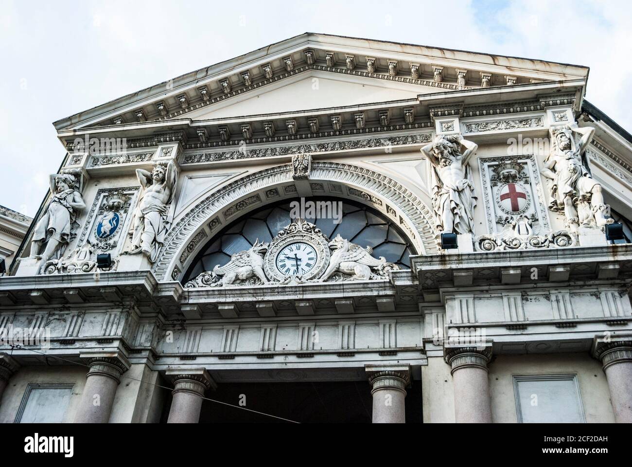 Stazione ferroviaria di genova piazza principe immagini e fotografie ...