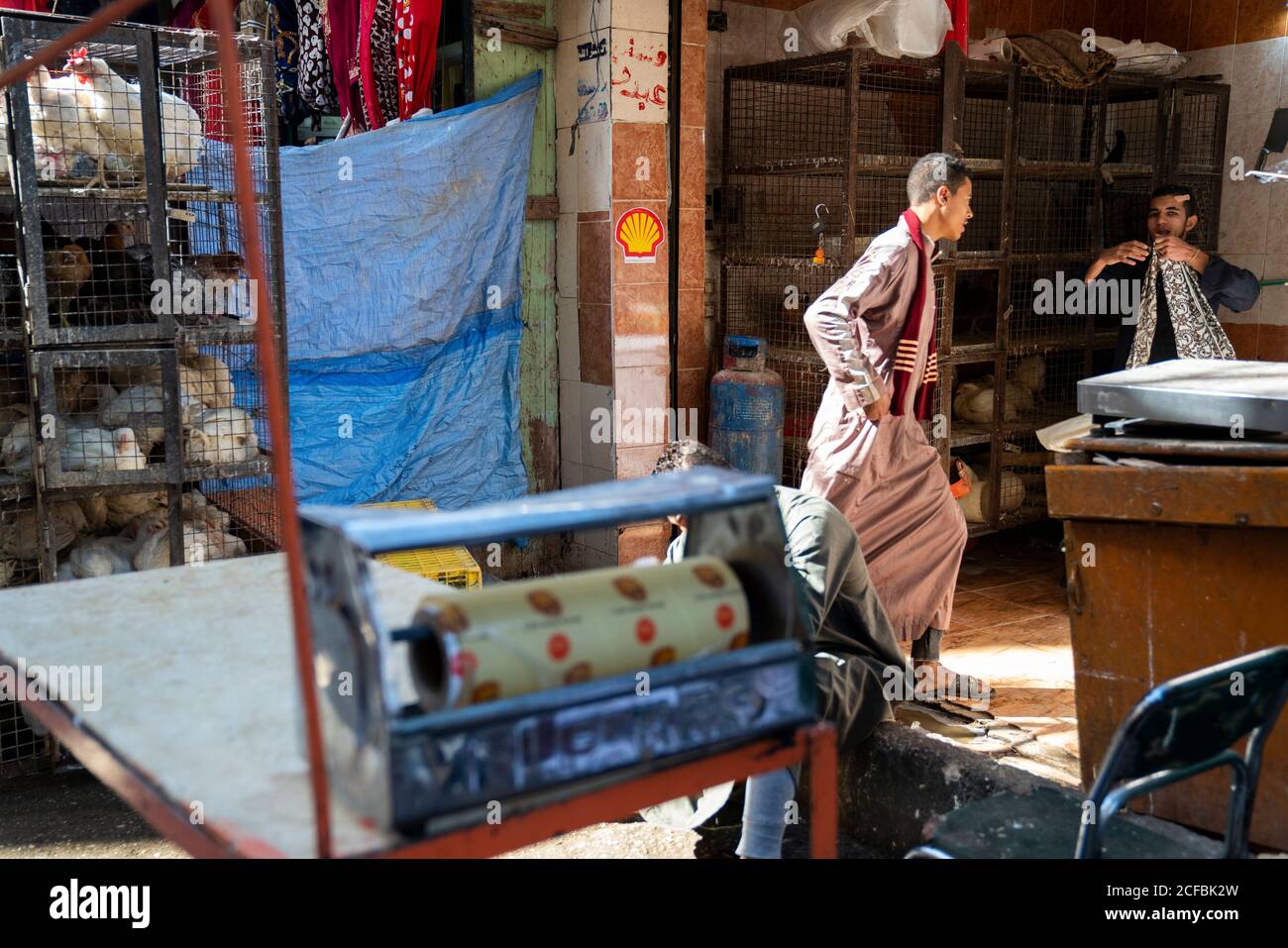 Egyptian shopkeeper immagini e fotografie stock ad alta risoluzione - Alamy