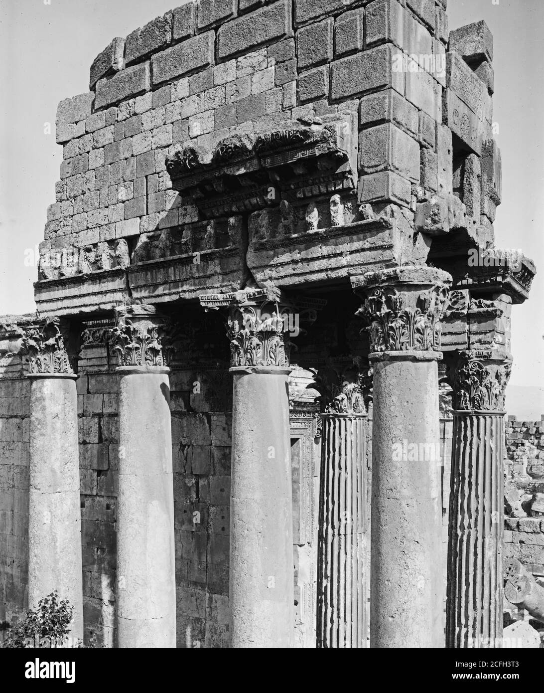 Colonne di capitelli Foto e Immagini Stock in Bianco e Nero - Alamy