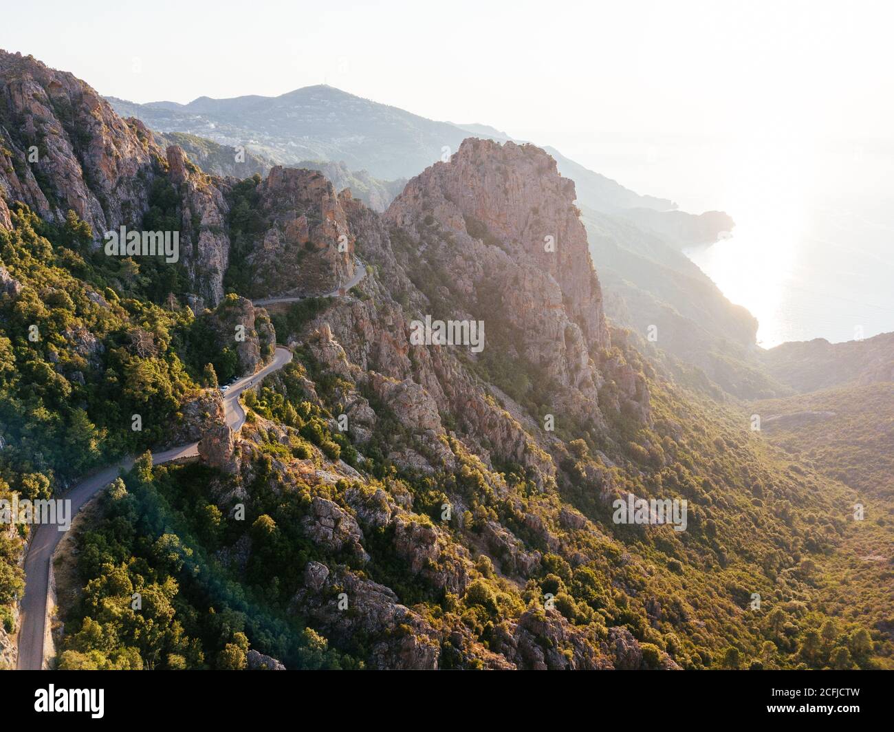 'Calanques de piana' badlands e strada panoramica sul mare, Corse ...