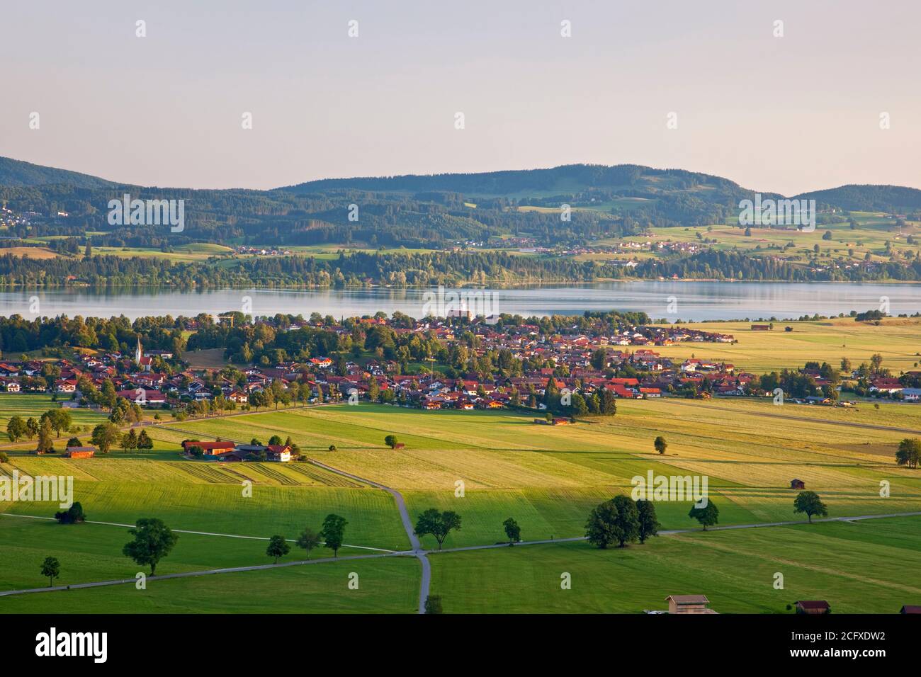 Lago forggensee baviera allgaeu immagini e fotografie stock ad alta ...