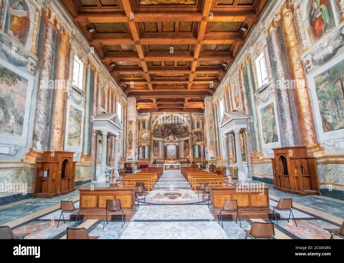 Sede del Vaticano e centro principale del cattolicesimo, Roma espone ...