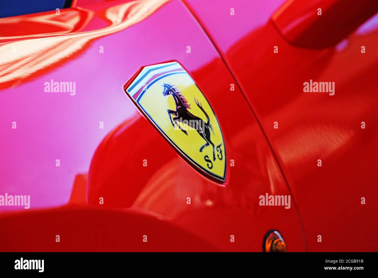 Logo emblema ferrari immagini e fotografie stock ad alta risoluzione ...