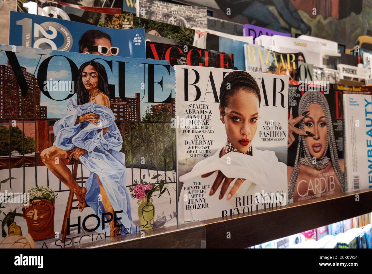 Copertine di riviste di moda immagini e fotografie stock ad alta ...