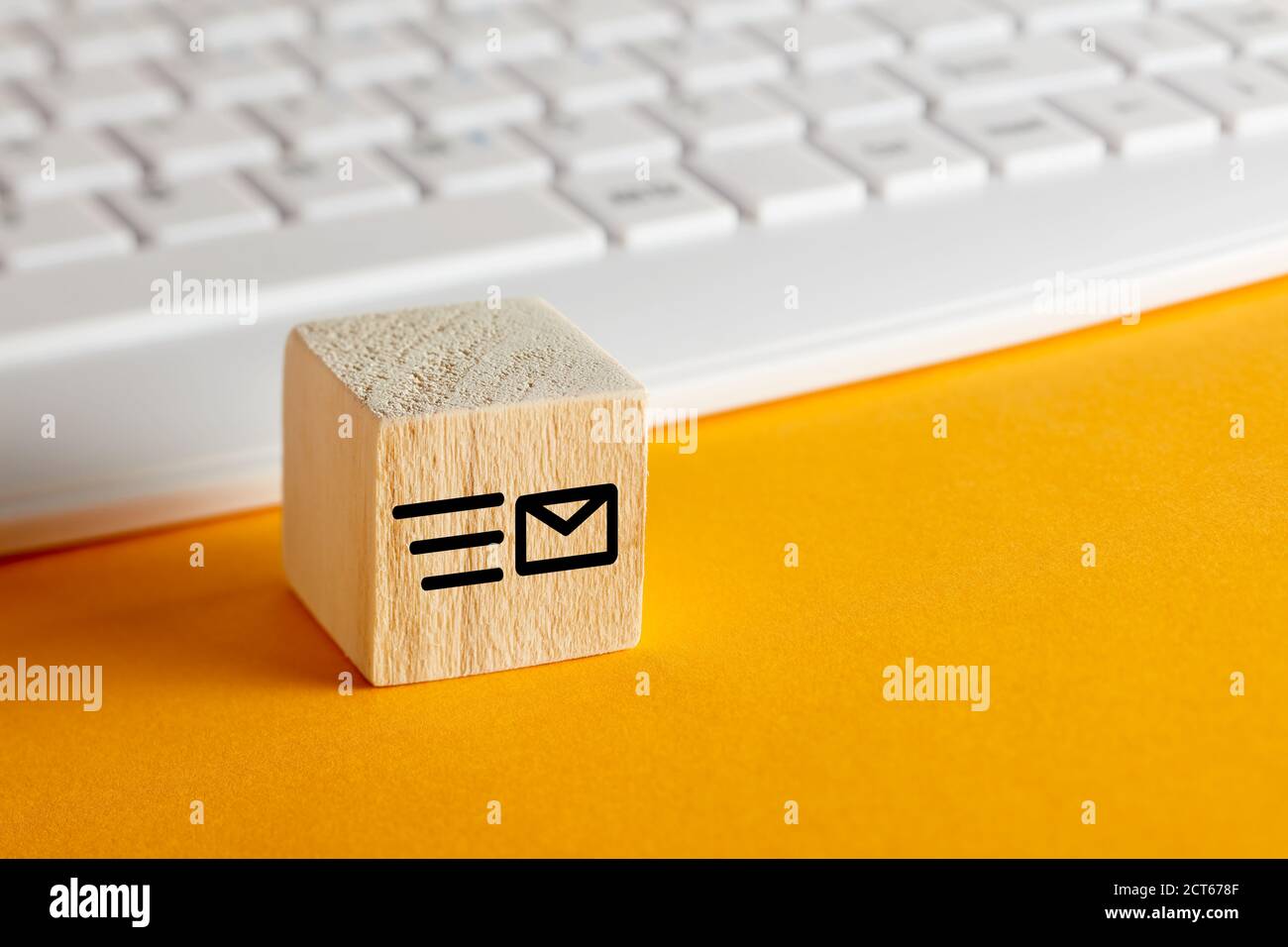 Simbolo mail immagini e fotografie stock ad alta risoluzione - Alamy