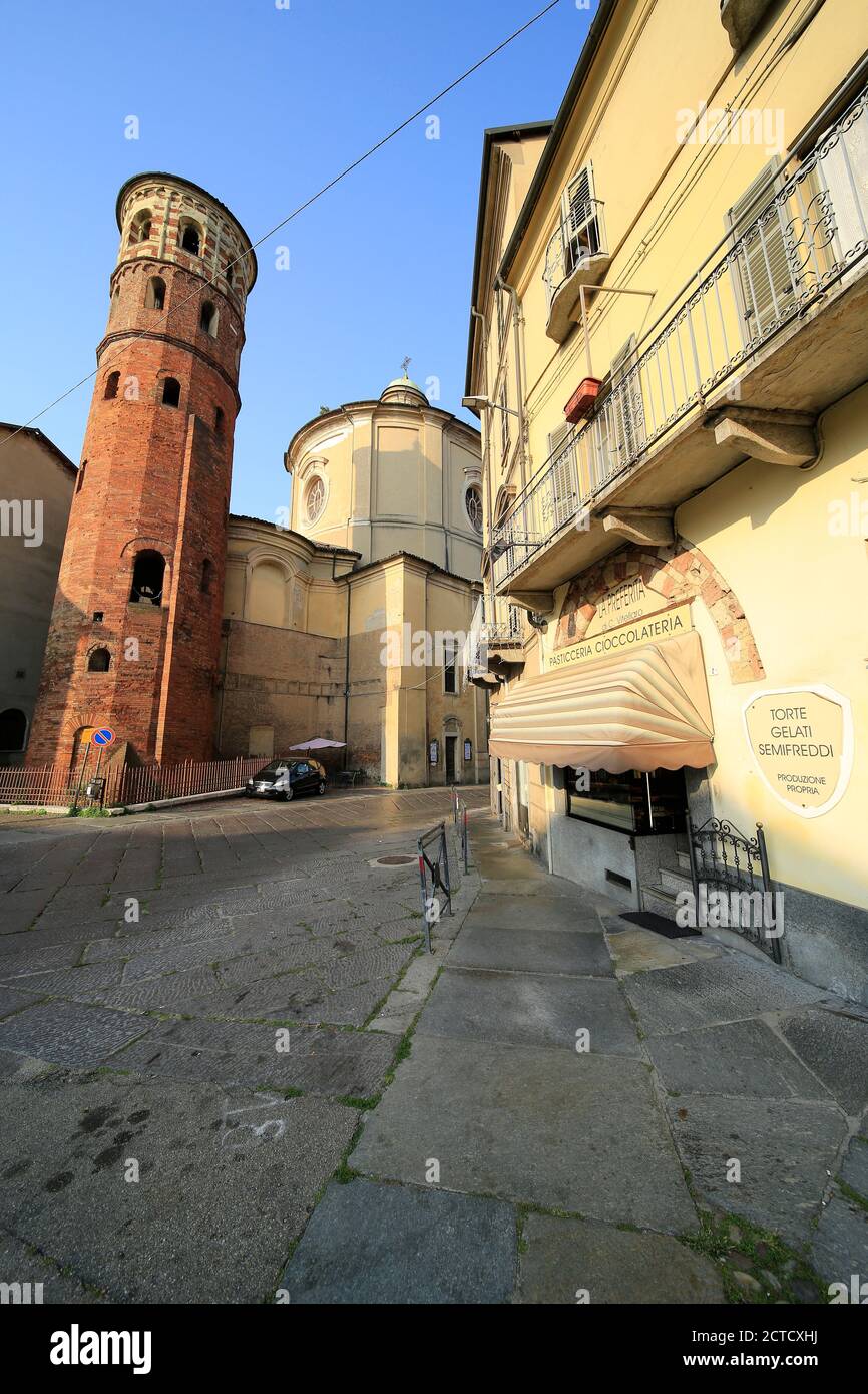 Torre Rossa e Chiesa Santa Caterina (S. Chiesa di Caterina) ad Asti ...