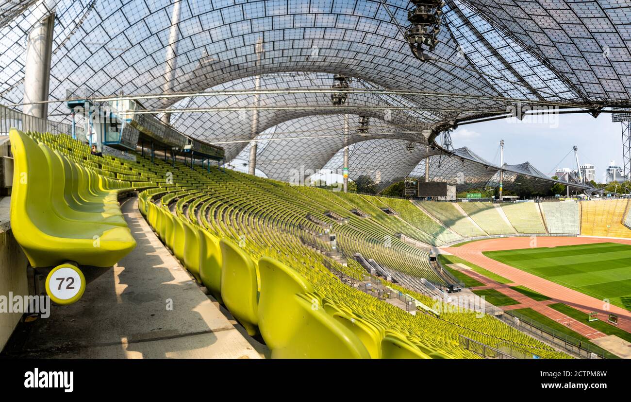 Posti A Sedere Dello Stadio Sportivo Immagini e Fotos Stock - Alamy