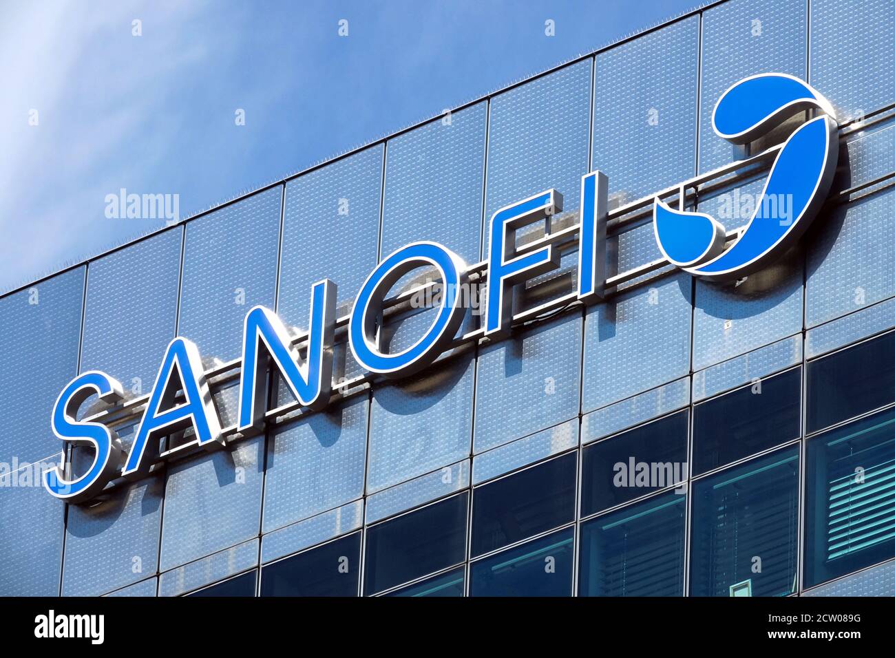 Sanofi logo immagini e fotografie stock ad alta risoluzione - Alamy