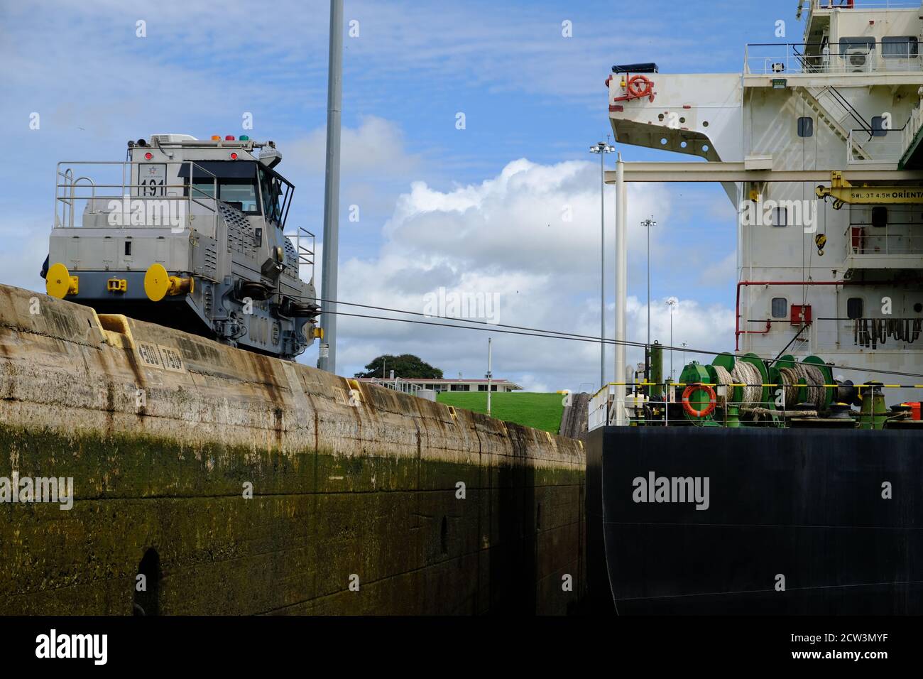 Canale di Panama - Canal de Panama - Mule o Towing Locomotiva a Pedro ...