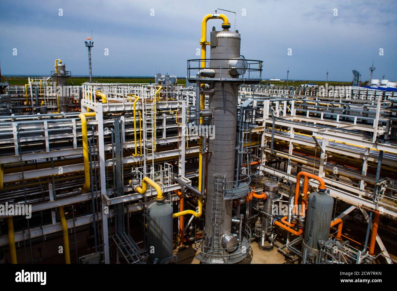 Distillation column immagini e fotografie stock ad alta risoluzione - Alamy