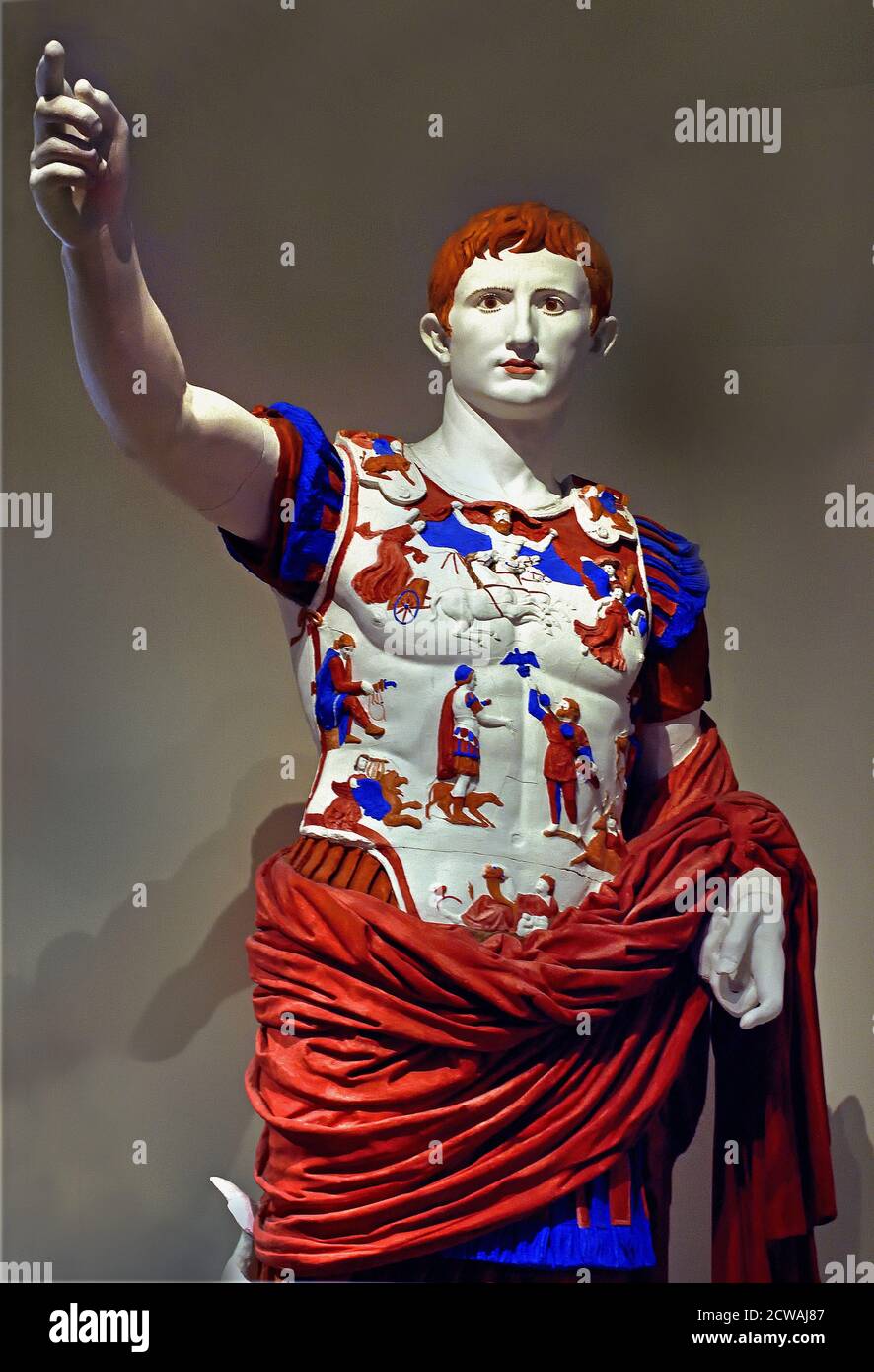 Statua ritrovata nella villa di augusto moglie livia immagini e ...