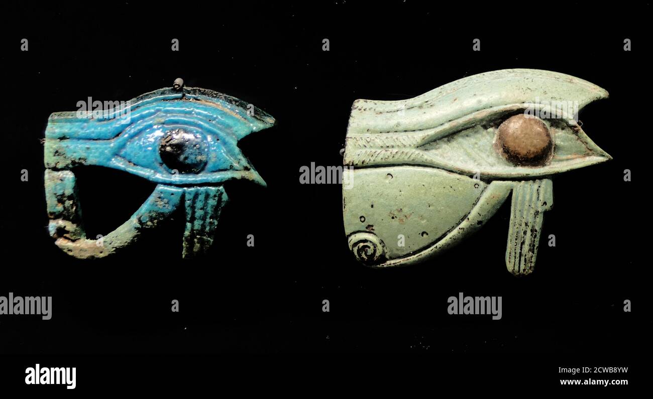 Fregio raffigurante l'occhio di Horus o Ra, un antico simbolo egiziano ...