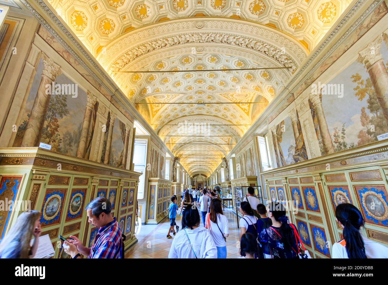 Biblioteca apostolica vaticana interno immagini e fotografie stock ad alta risoluzione - Alamy