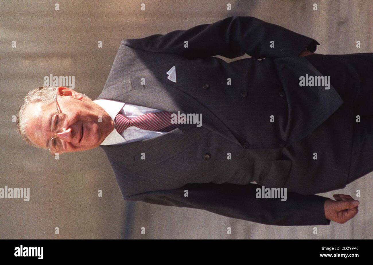 Amministratore delegato ernest saunders immagini e fotografie stock ad ...