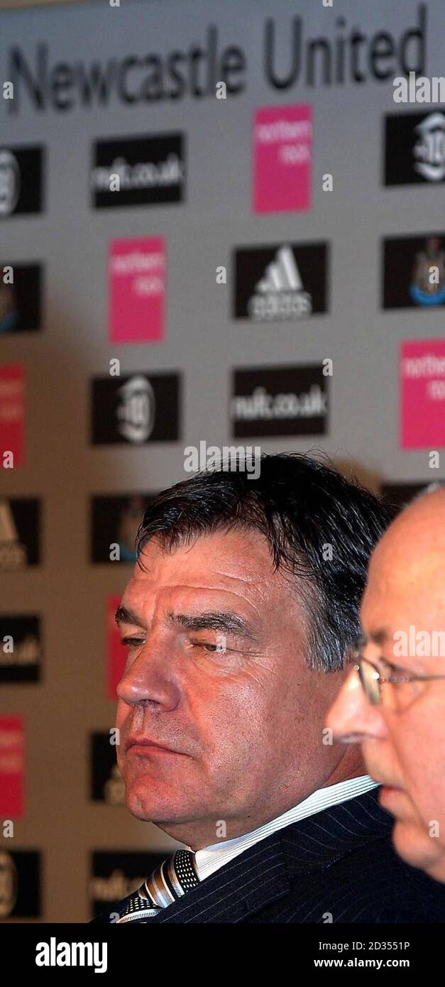 Il nuovo manager del newcastle united sam allardyce durante immagini e ...