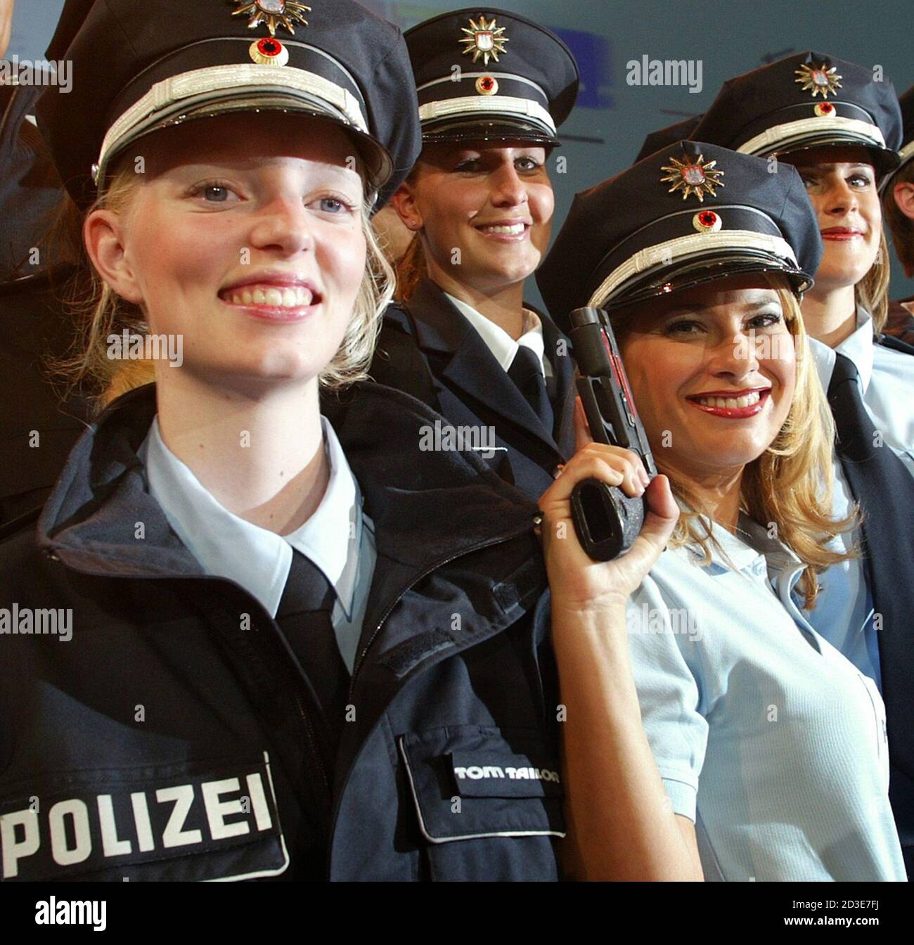 German police uniforms immagini e fotografie stock ad alta risoluzione ...