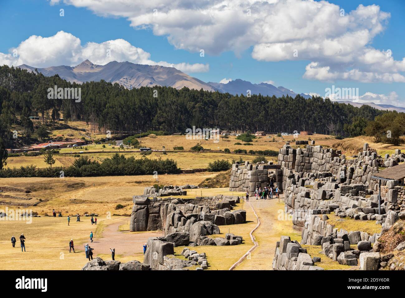 Sacsayhuaman ruins immagini e fotografie stock ad alta risoluzione - Alamy