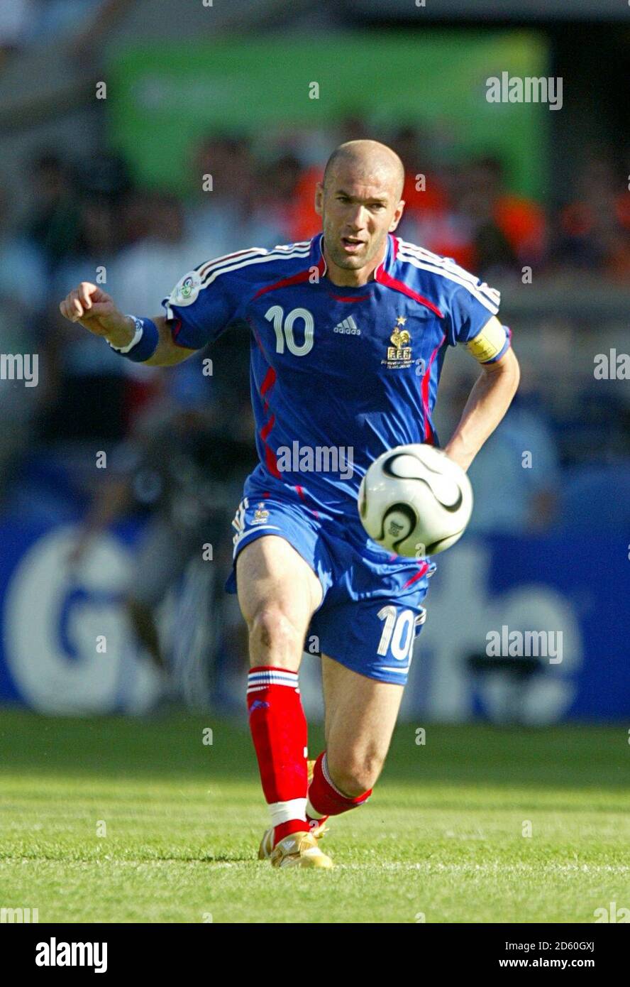 Zinedine zidane france immagini e fotografie stock ad alta risoluzione ...