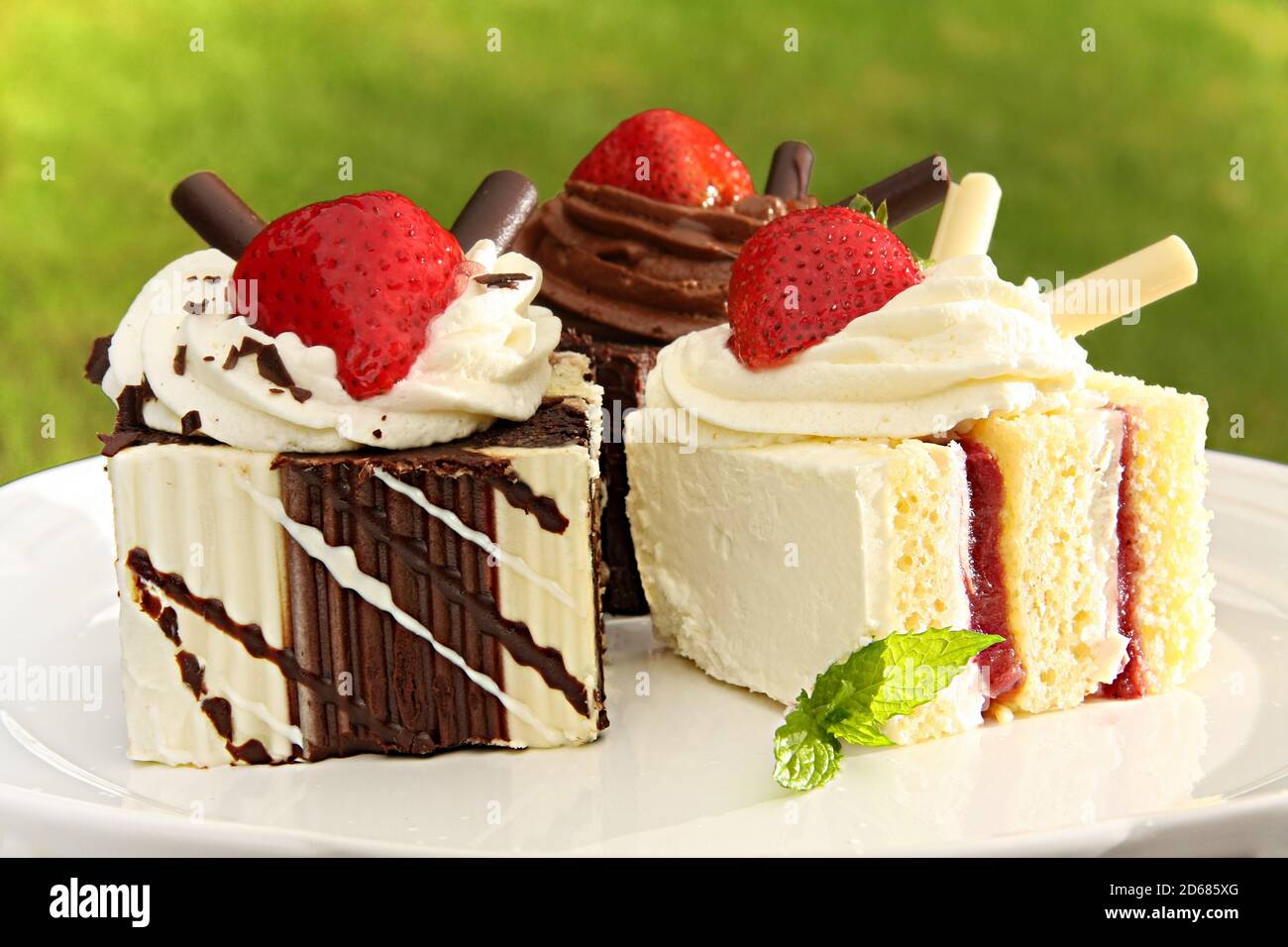 Tipi di torte immagini e fotografie stock ad alta risoluzione - Alamy