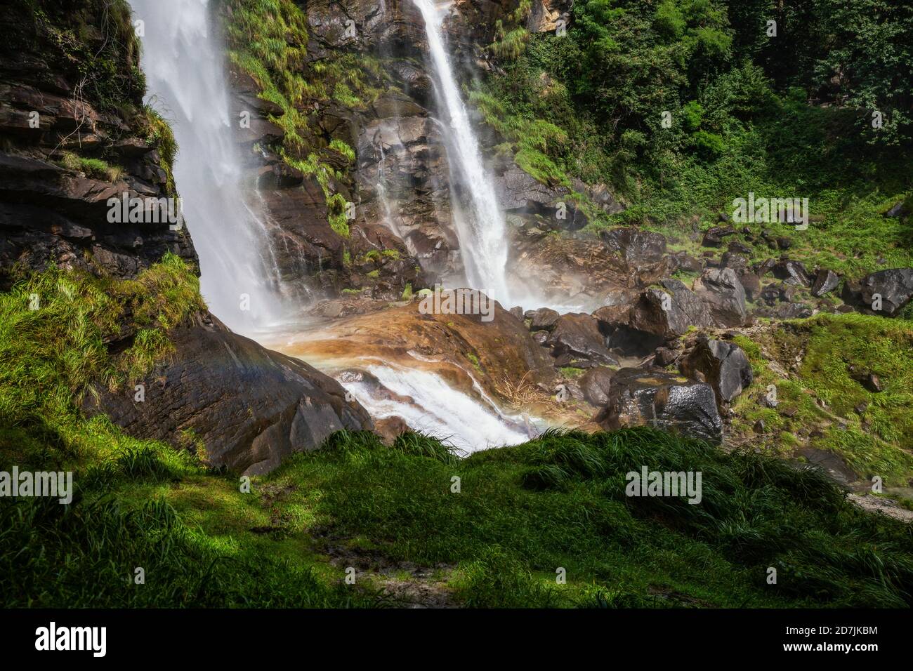 Cascate di acquafraggia in valchiavenna immagini e fotografie stock ad alta risoluzione - Alamy