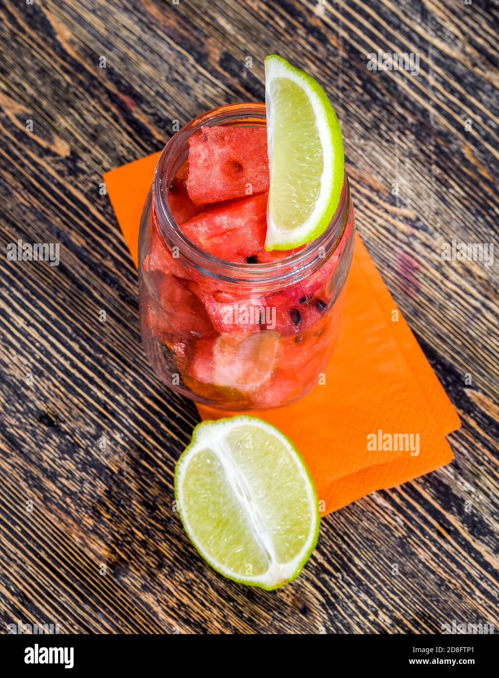 Fette di anguria rossa immagini e fotografie stock ad alta risoluzione ...